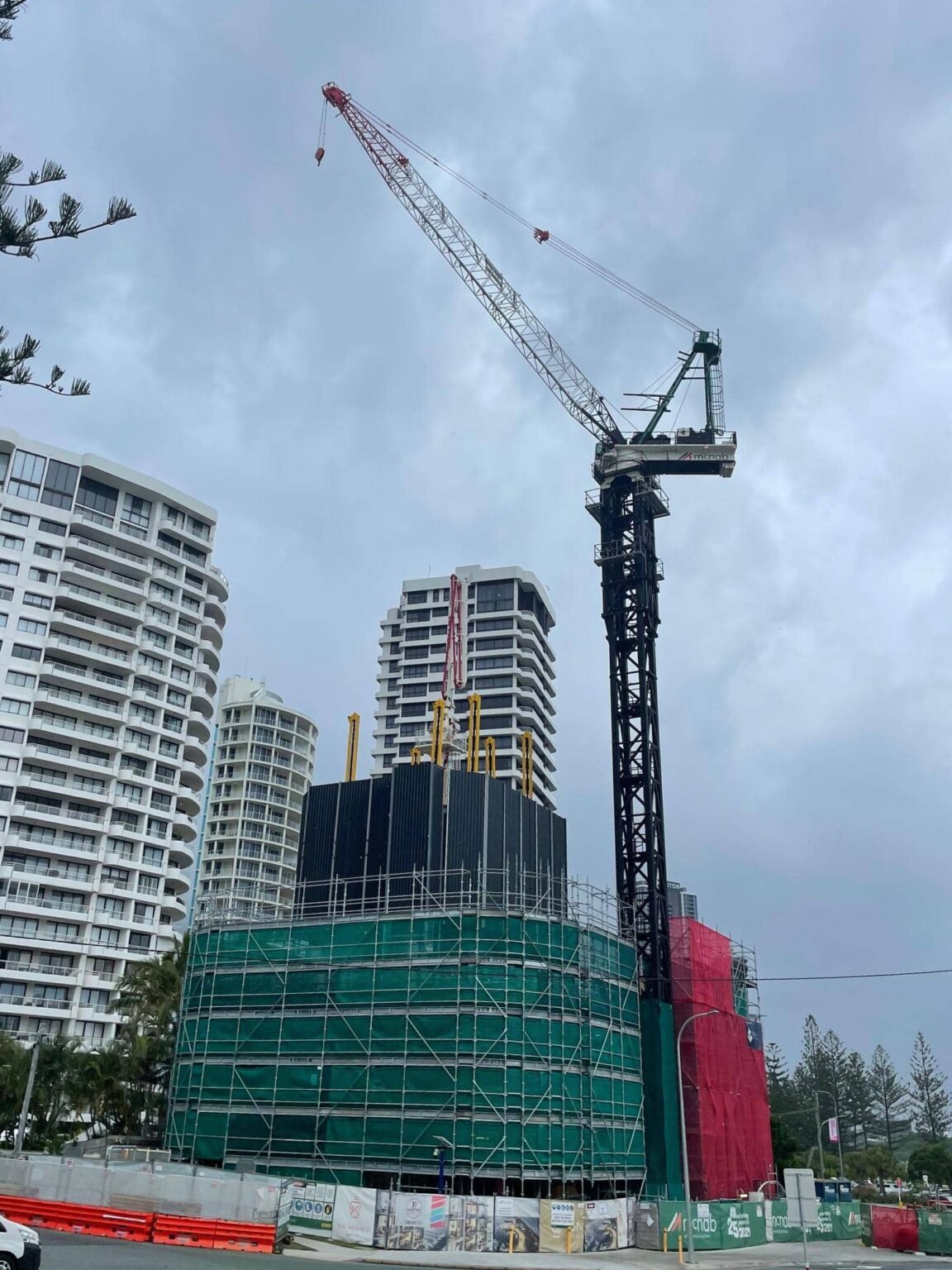 25 Types of Heavy Equipment Used in Construction | Surveyor Insider